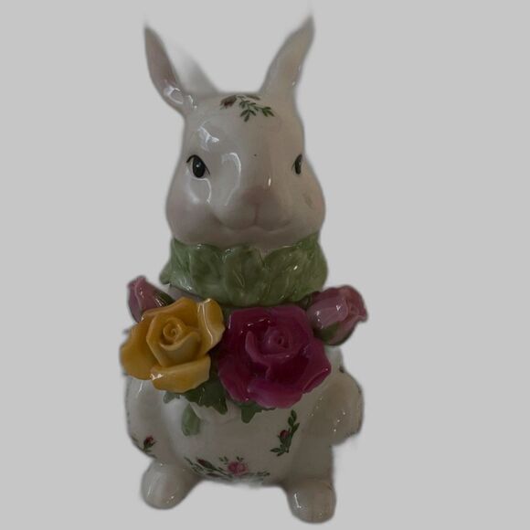 Royal Albert | Accents | Vintage Old Country Roses Royal Albert Lidded ...